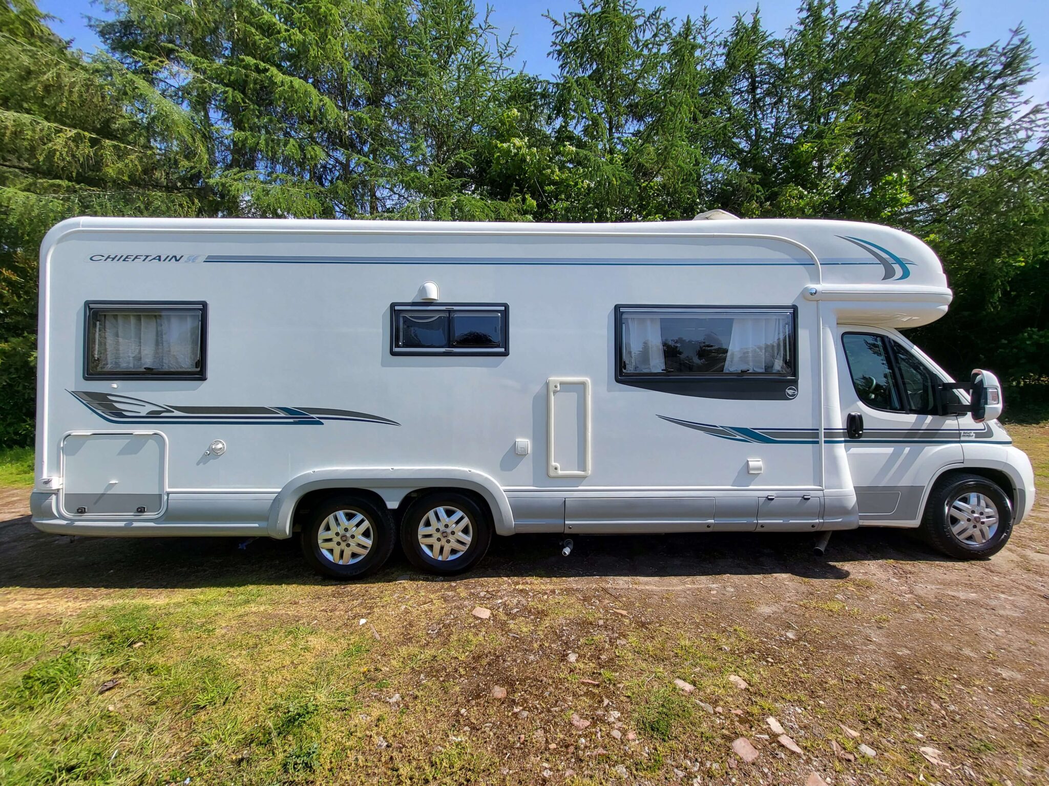 Auto-Trail Chieftain SE 4 Berth 2 Belt Rear Fixed Bed Motorhome For Sale