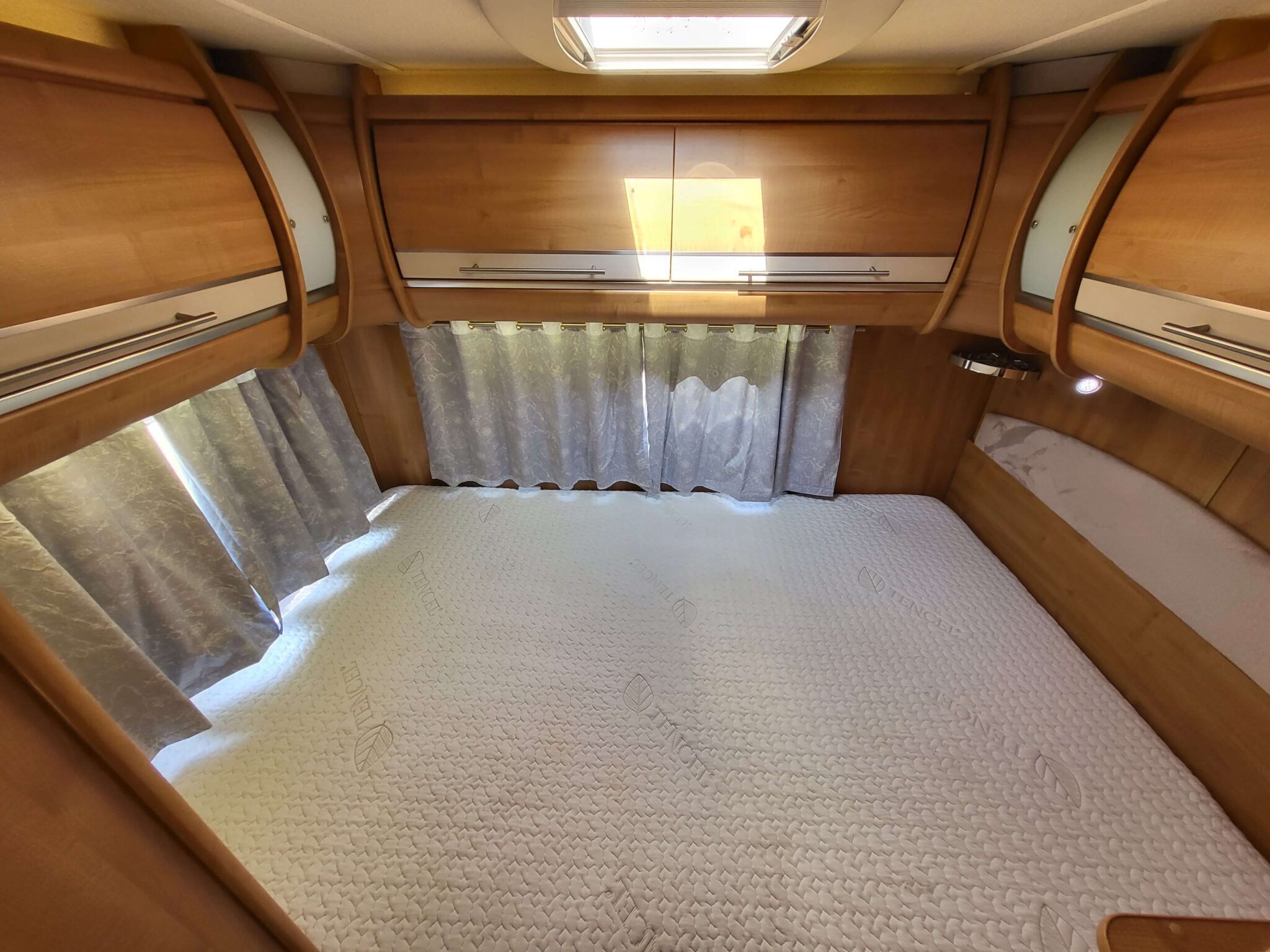 Auto-Trail Chieftain SE 4 Berth 2 Belt Rear Fixed Bed Motorhome For Sale