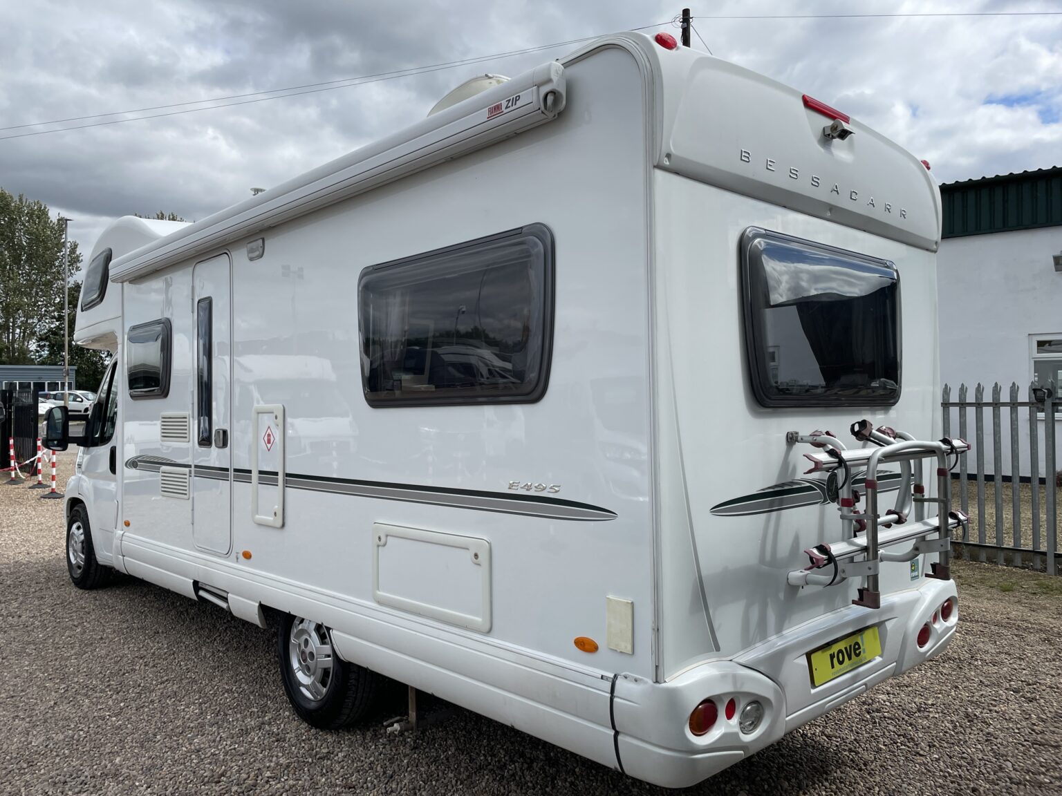 Bessacarr E495 6 Berth 6 Belt End Lounge Motorhome For Sale