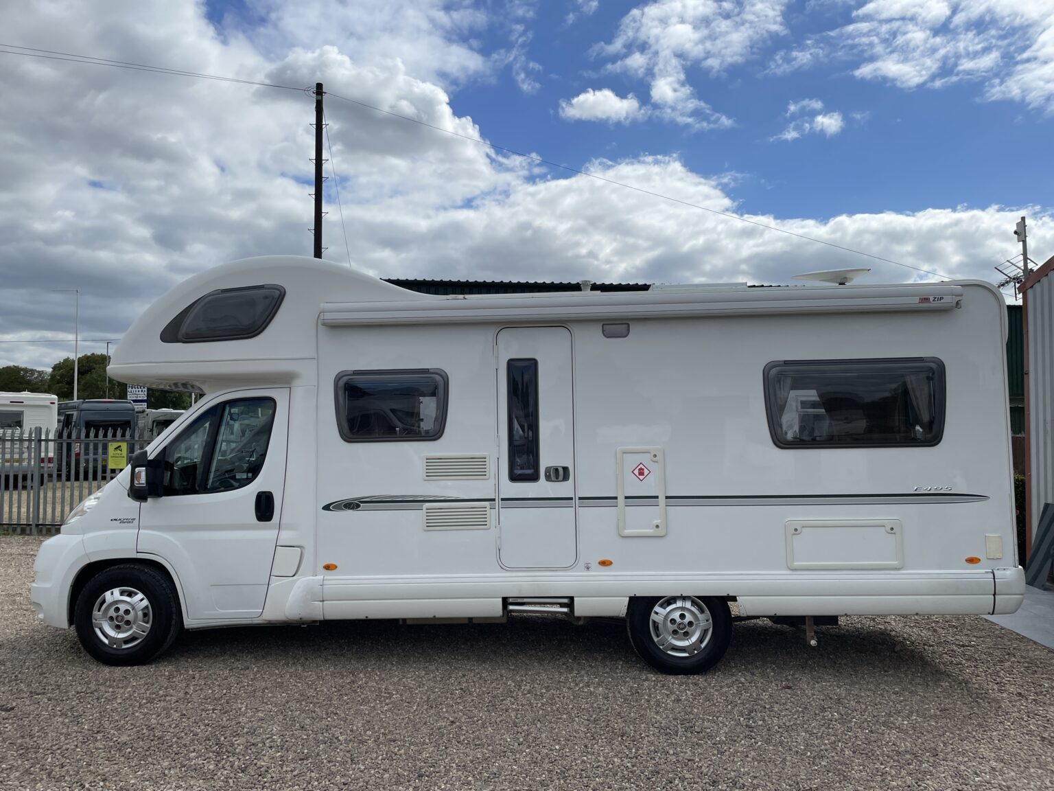 Bessacarr E495 6 Berth 6 Belt End Lounge Motorhome For Sale