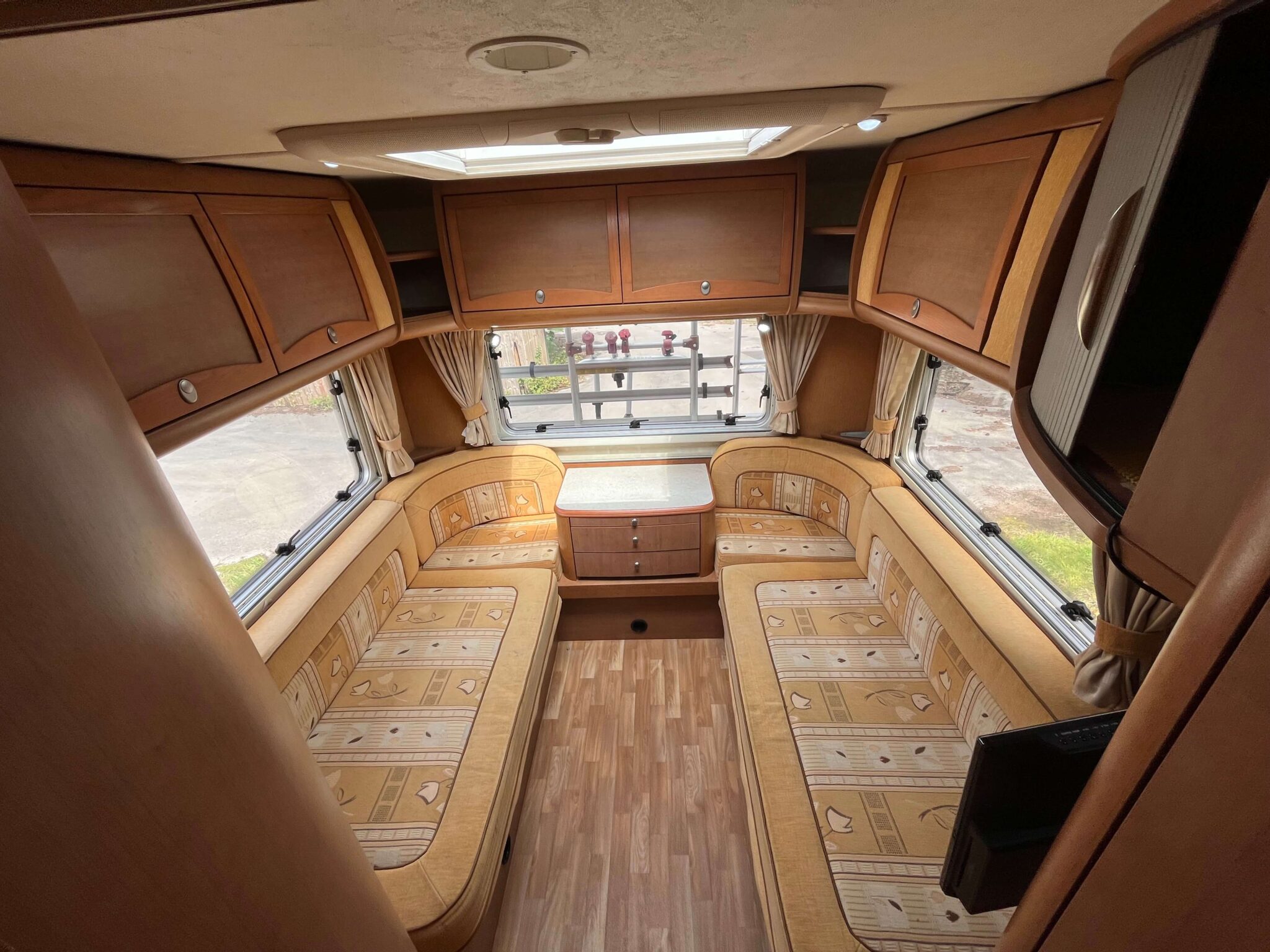 Bessacarr E795 5 Berth 4 Belt Rear Lounge Motorhome For Sale