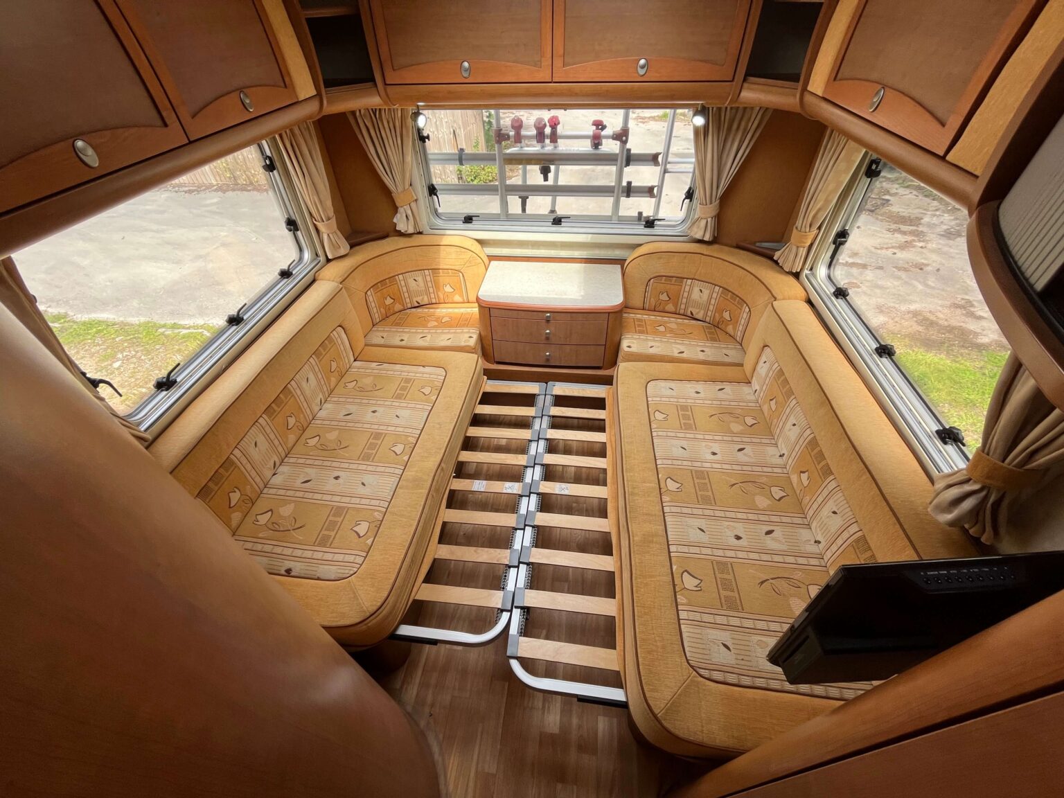 Bessacarr E795 5 Berth 4 Belt Rear Lounge Motorhome For Sale