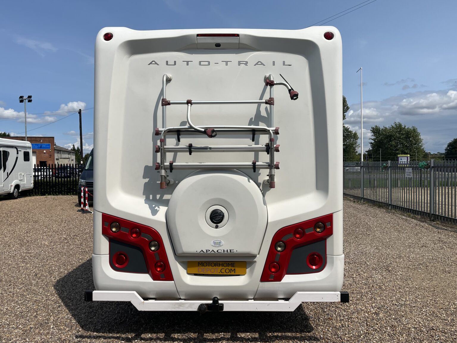 Auto-trail Apache 632
