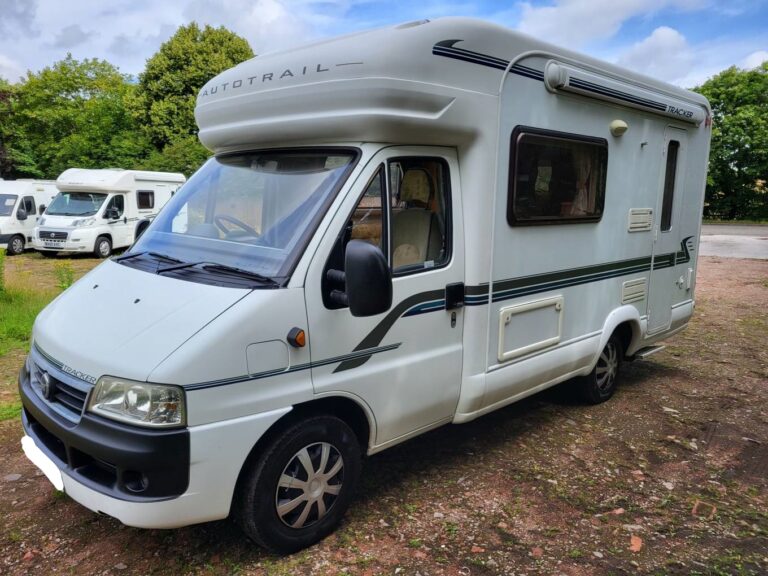 Auto-Trail Tracker SE 2 Berth 2 Belt End Kitchen Motorhome For Sale
