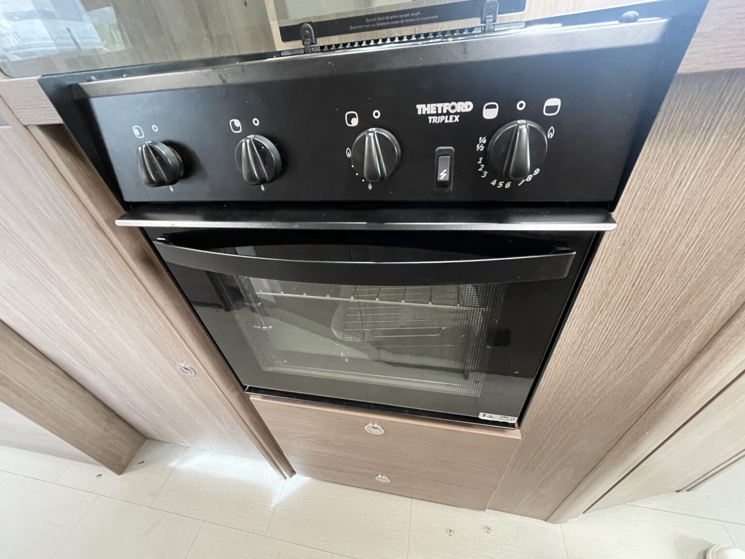 Compass Kensington CV40 3 Berth Rear Lounge Motorhome For Sale