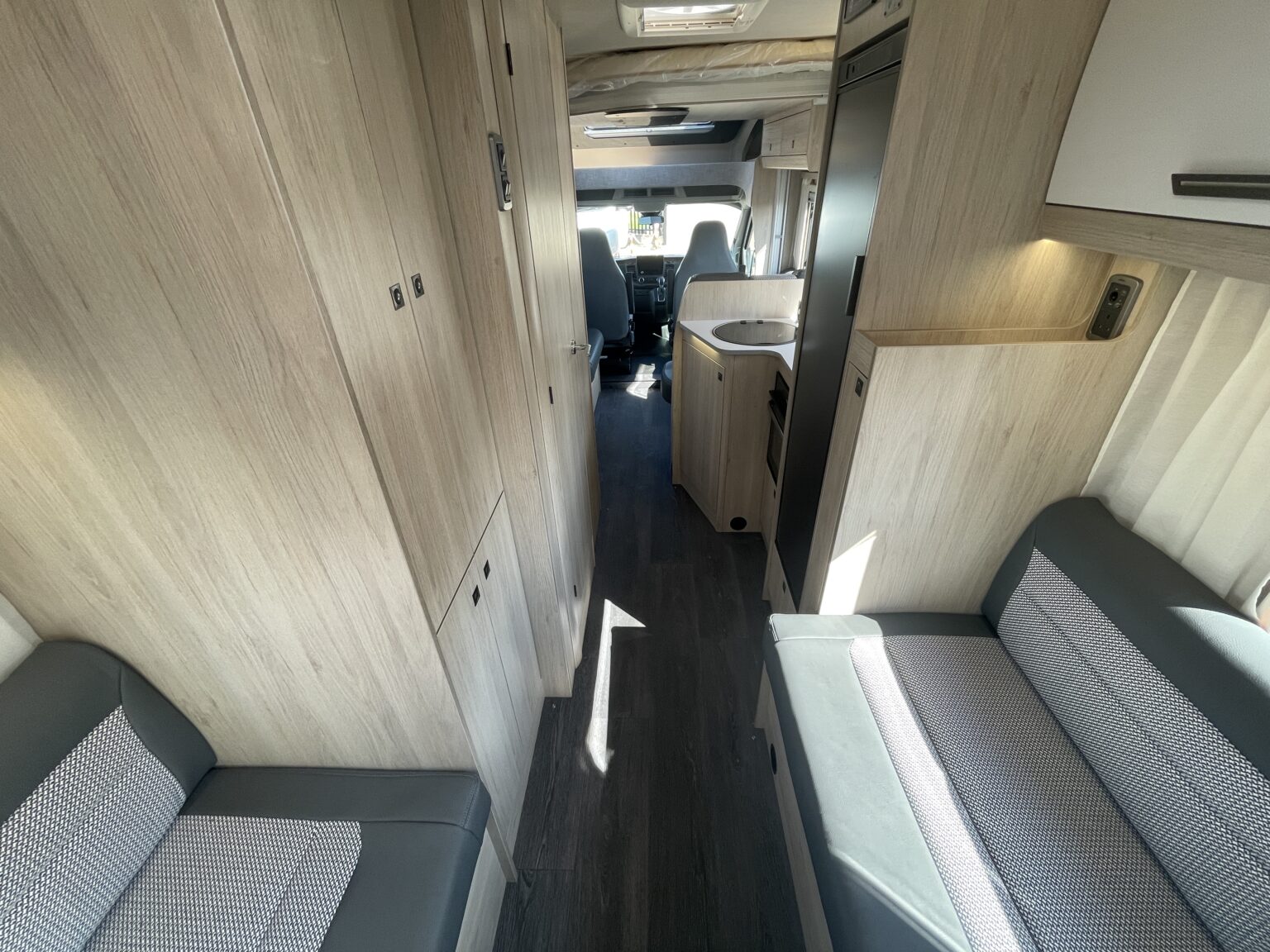 Autotrail F-Line F72 4 Berth End Lounge Motorhome For Sale