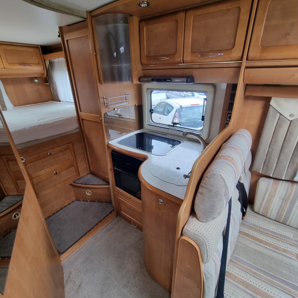 2007 Rapido 983F A-Class 4 Berth Rear Transverse Bed