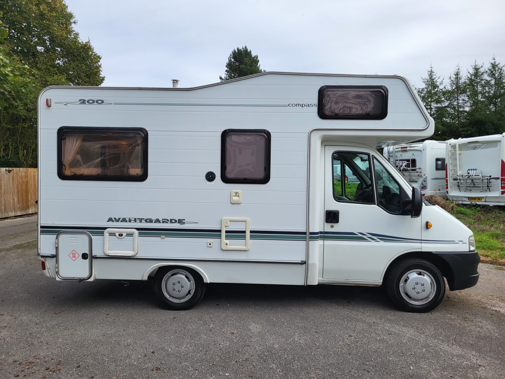 Compass Avantgarde 200 4 Berth 2 Belt Rear U Shaped Lounge Motorhome ...