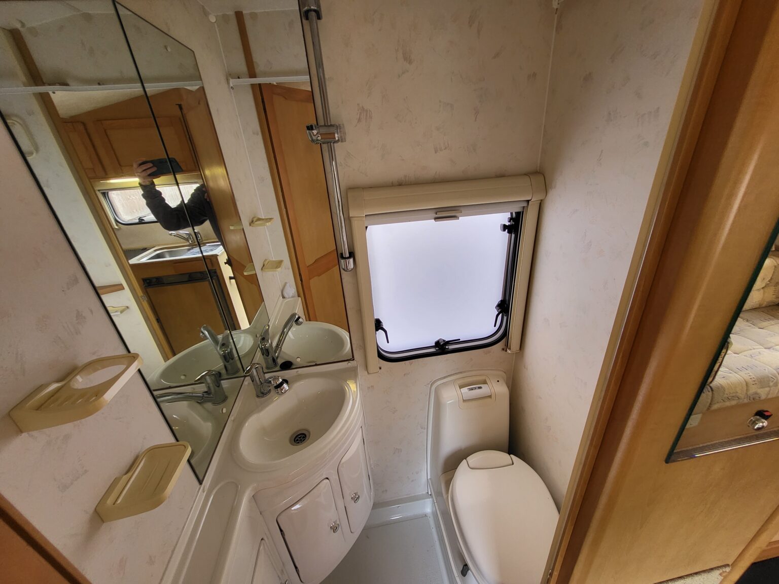 Compass Avantgarde 200 4 Berth 2 Belt Rear U Shaped Lounge Motorhome ...